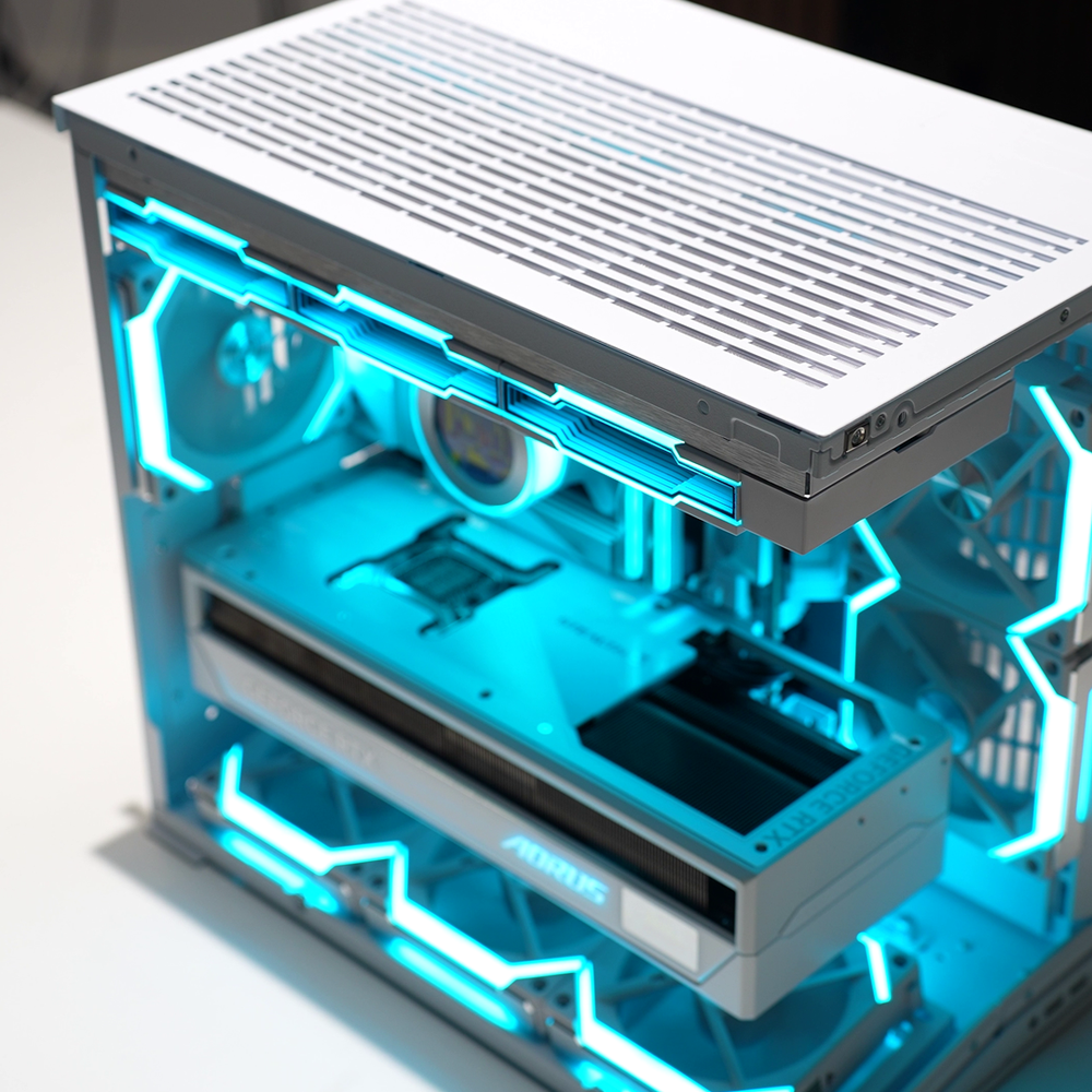 Project Stealth | RTX 5090 | 9950X3D | 4K Gaming PC